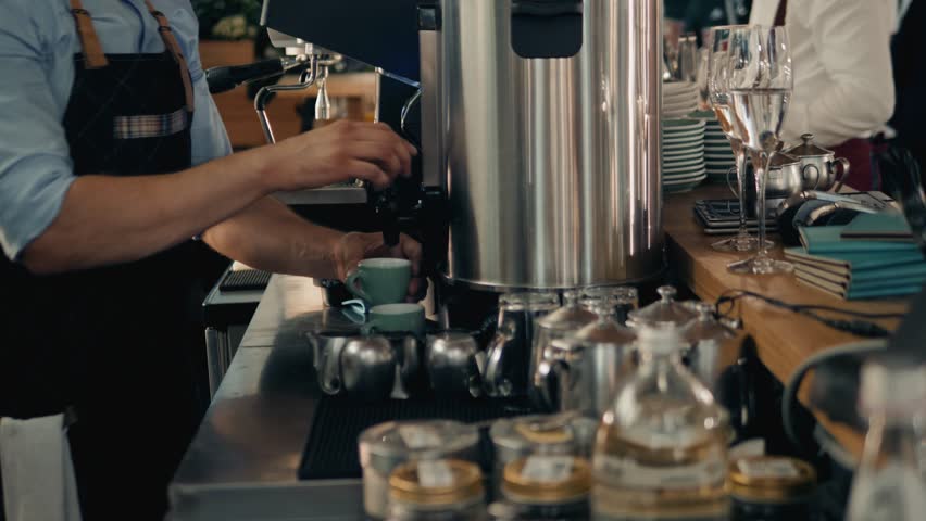 bartenders-and-customers-in-a-coffee-shop image - Free stock photo ... bartenders-and-customers-in-a-coffee-shop image - Free stock photo ...