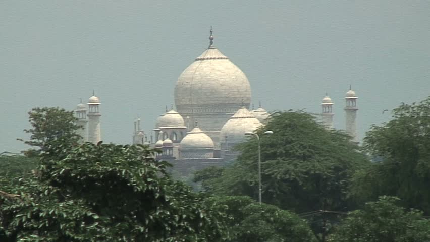 Zoom-out: Taj Mahal from Agra Stock Footage Video (100% Royalty-free ...