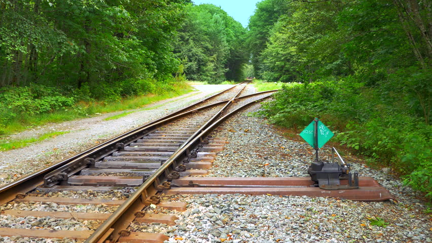Clipe de 4K Train Track Switch, Railway Split Change | Shutterstock