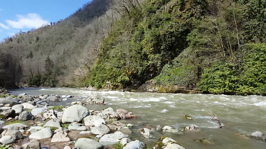 Water Flows In The Yarden River Videos de metraje en stock 27795442 ...