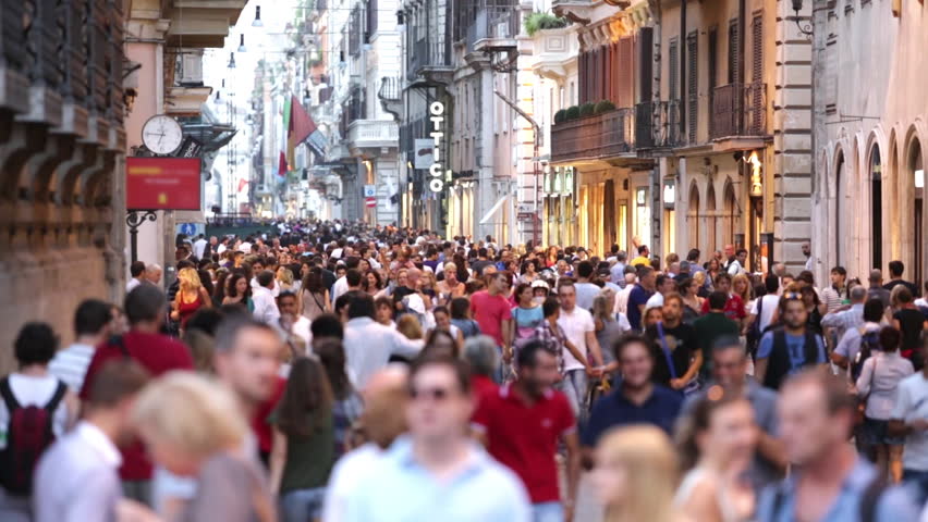 Crowd Crowded Street in Rome, Stockvideos & Filmmaterial (100 % ...